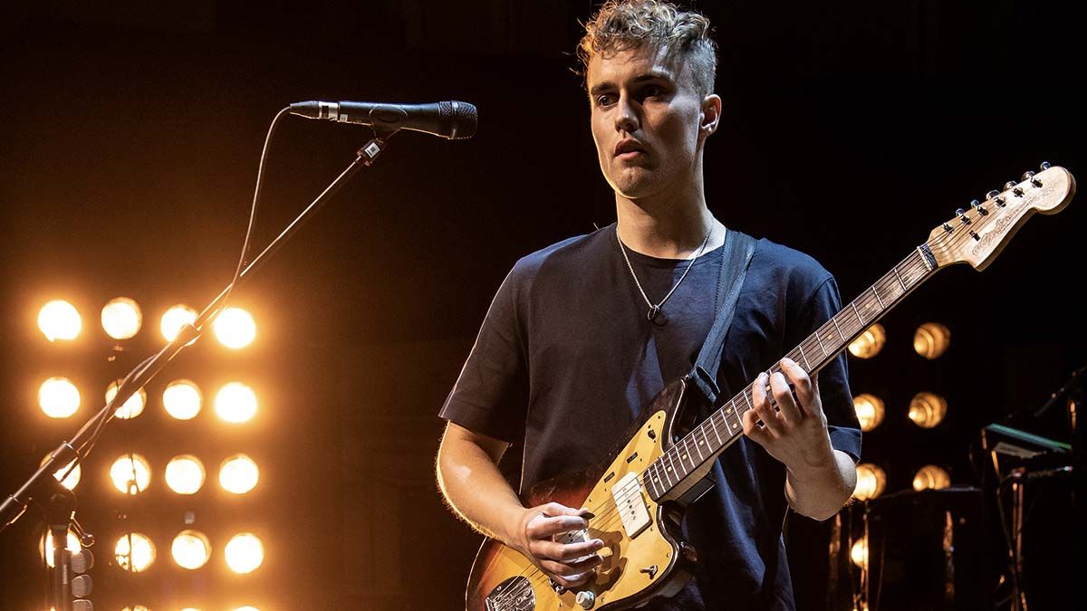 Sam Fender shares his guitar journey on Seventeen Going Under | Guitar ...