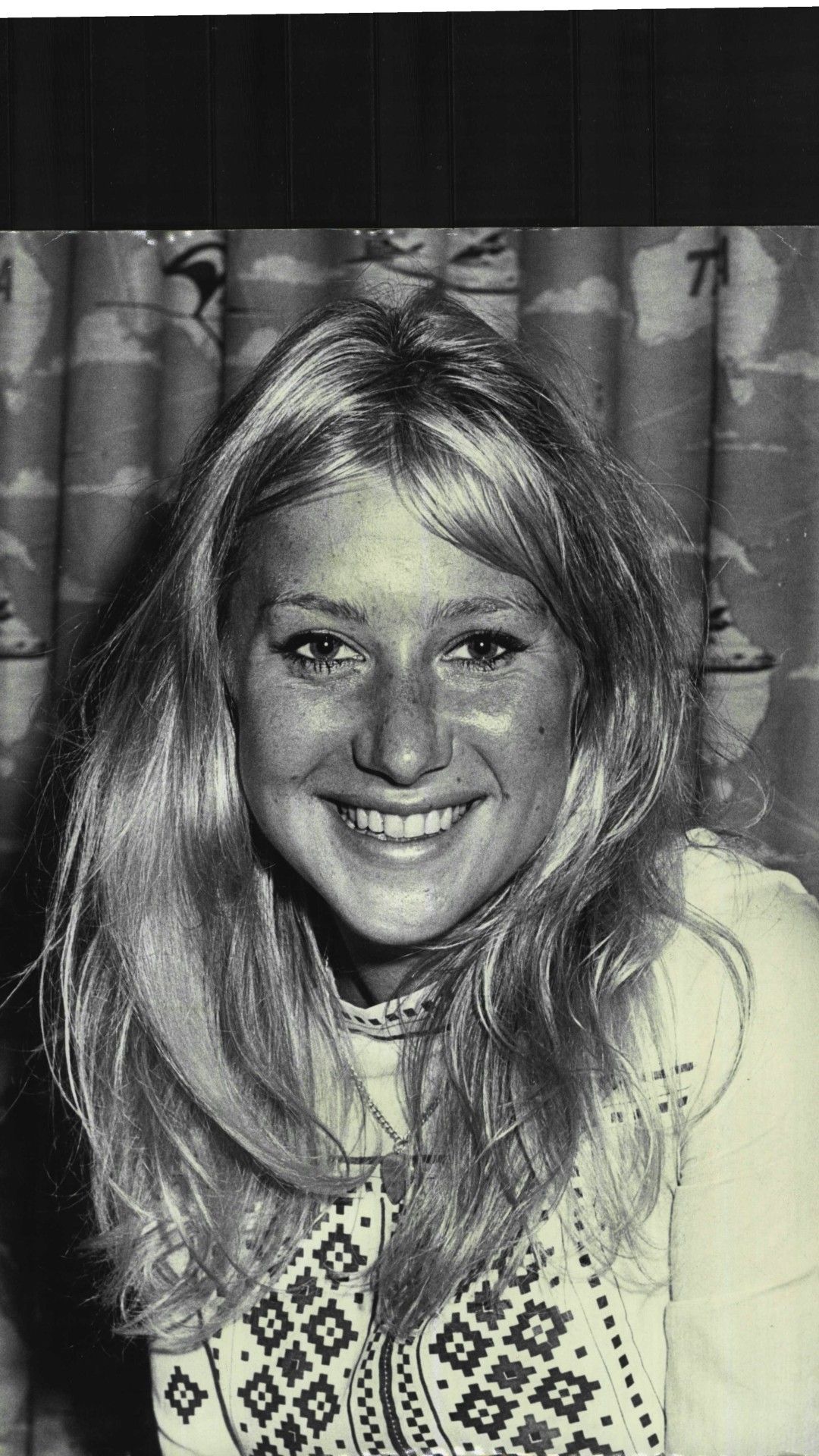 32 interesting facts about Helen Mirren, including her beauty secrets ...