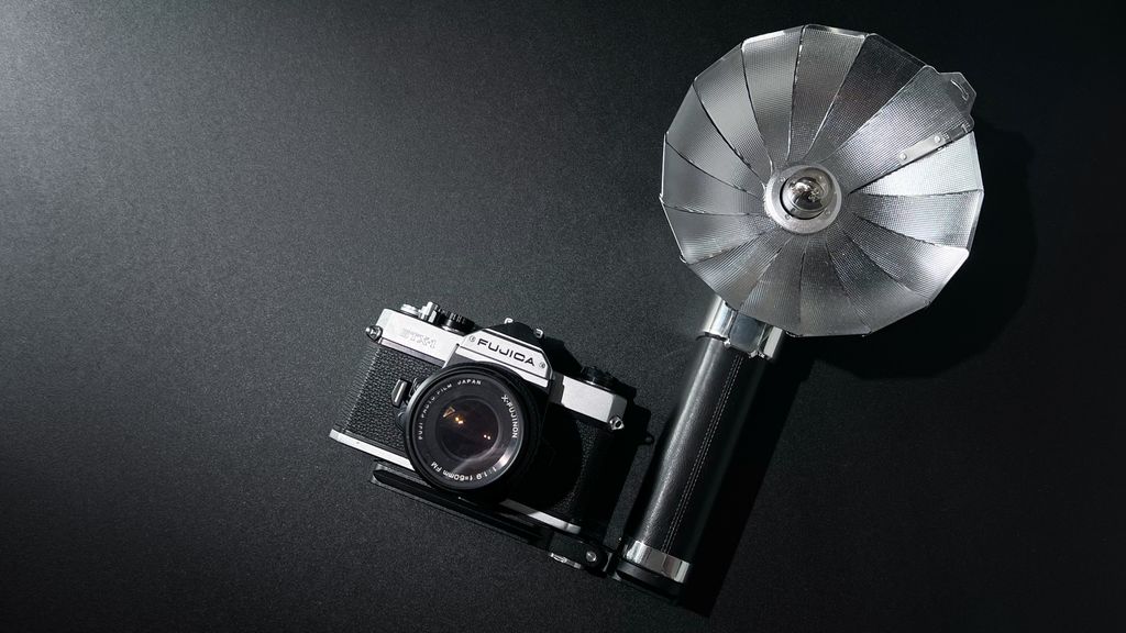 Godox Lux Master review: a fun retro flash with modern performance ...