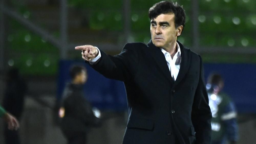 Quinteros questions Ecuador's character | FourFourTwo
