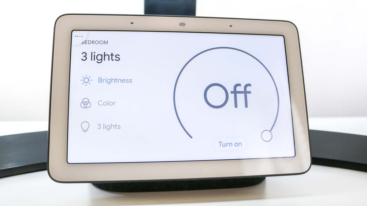 I added a smart display under my monitor and it’s changed the way I ...