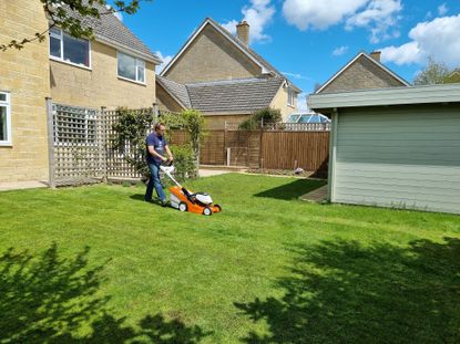 Stihl RMA 443 VC review: is this the perfect cordless lawn mower? | T3