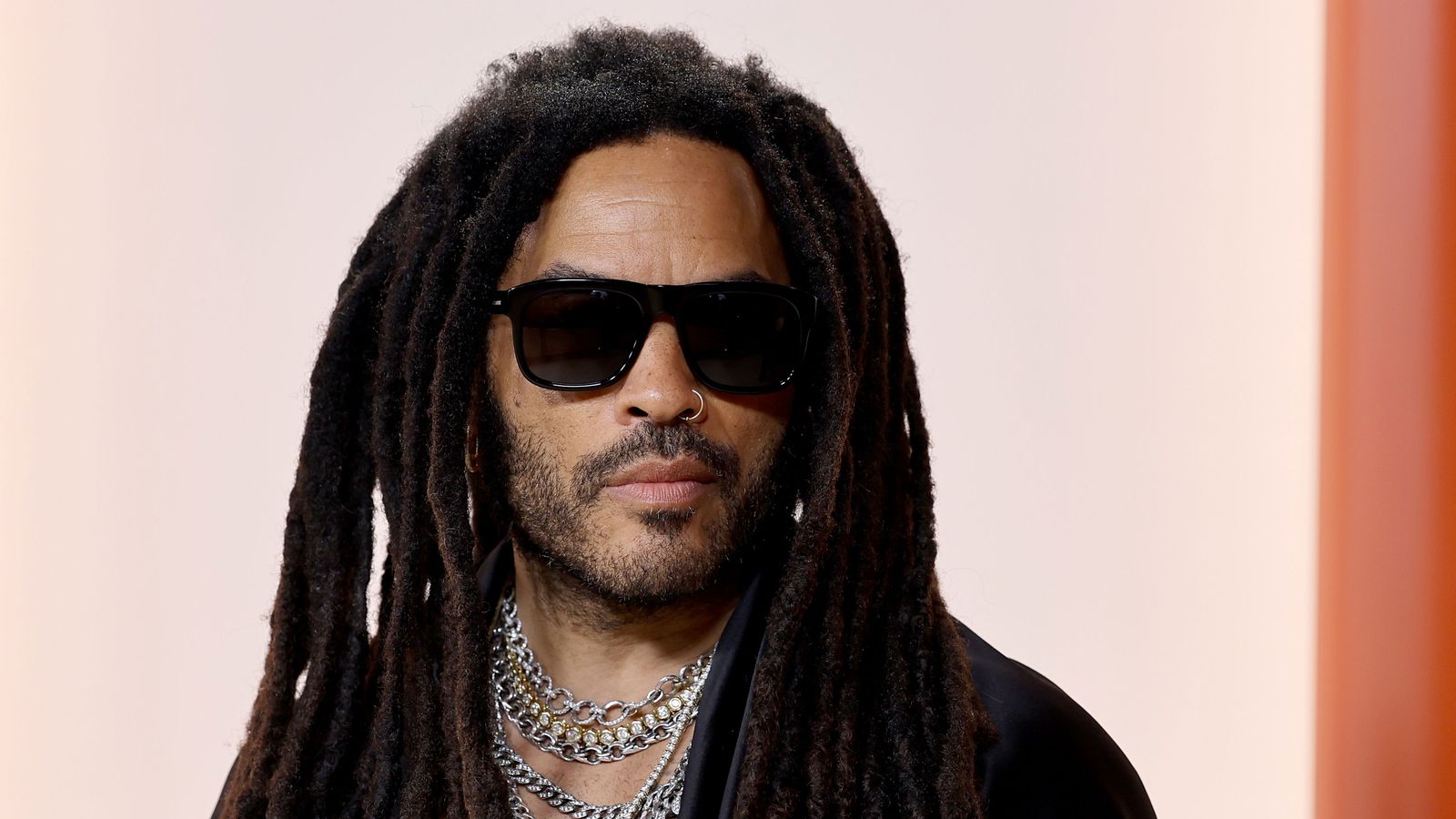 Lenny Kravitz’s front door color is the best for curb appeal | Homes ...