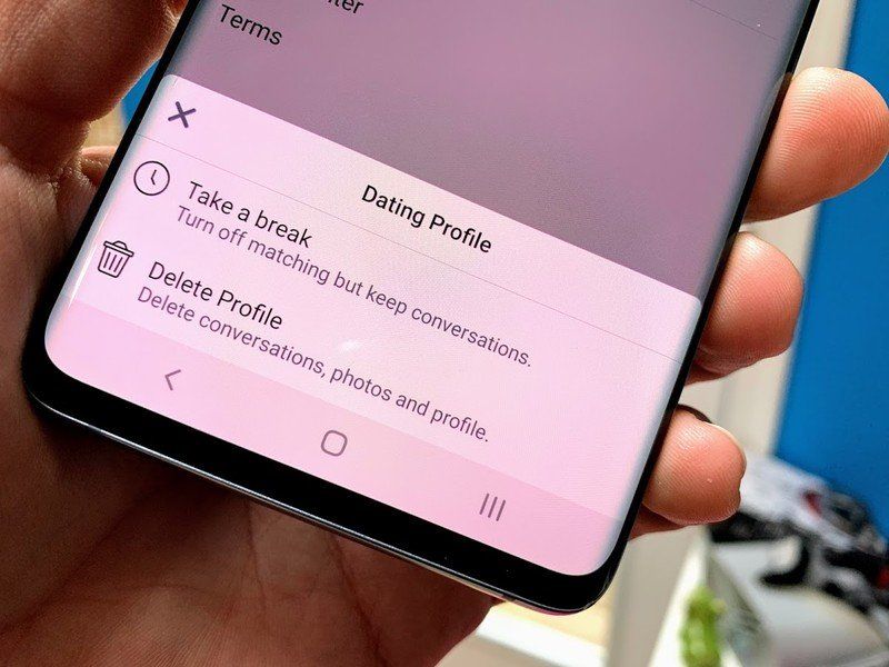 Ten ways to avoid getting murdered using Facebook Dating | Android Central