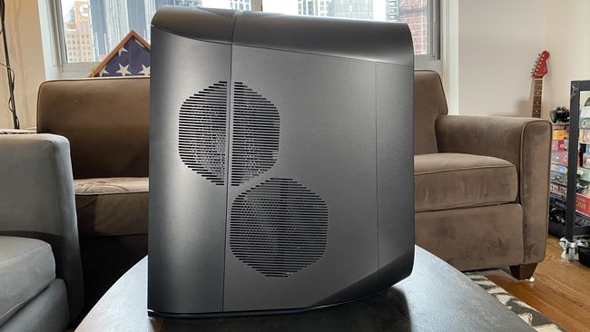 Alienware Aurora Ryzen Edition R10 (2021) Review: Proud and Loud | Tom ...