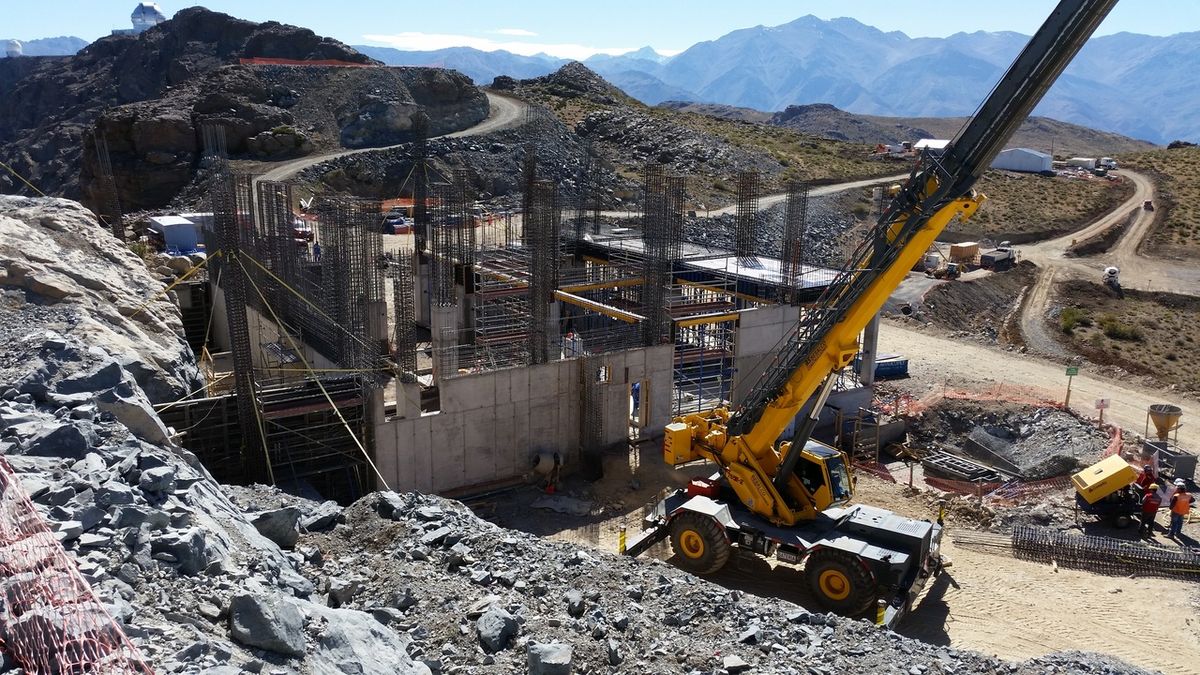 The world's first 3.2 gigapixel camera is one step closer to completion ...