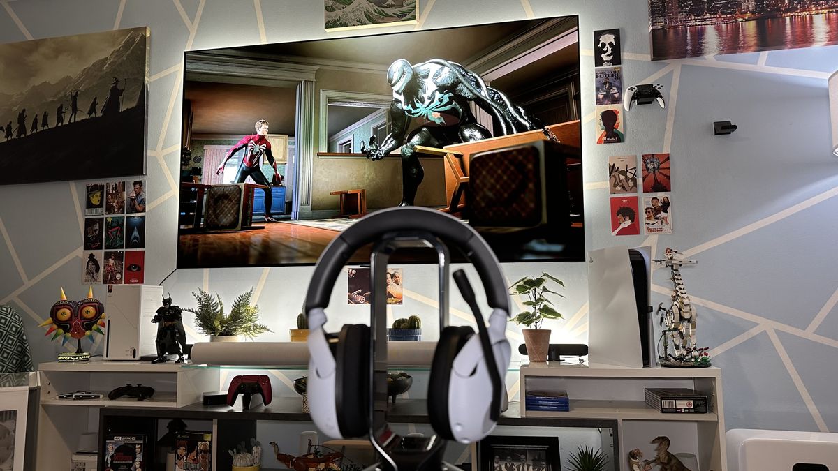 Sony Inzone H5 review: Mid-range marvel is the new king of PS5 headsets ...