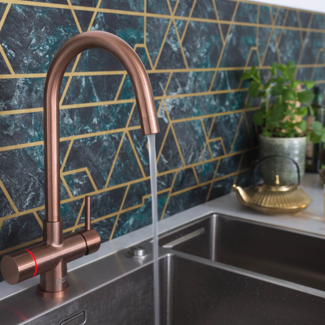 Boiling water tap vs kettle: which uses less energy and money | Ideal Home