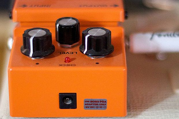 Using Distortion with an Acoustic Guitar: Best Practices | Guitar World