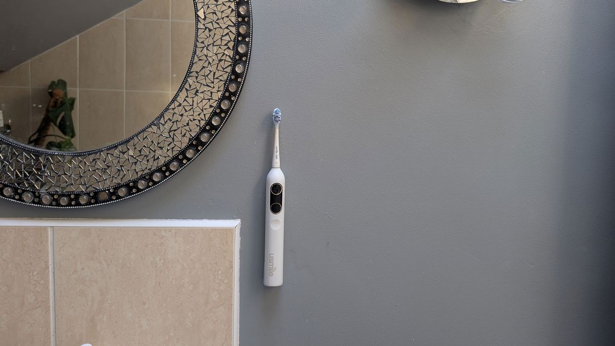 Usmile Y10 PRO Sonic electric toothbrush review: Smart, stylish and affordable | Live Science