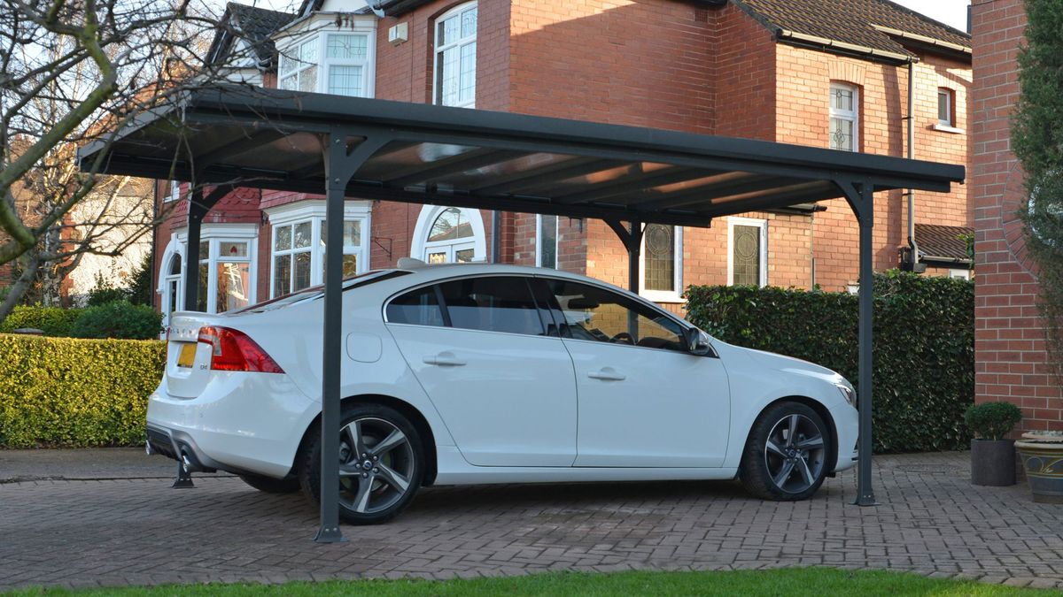 What is a carport — and how is it different from a garage? | Homebuilding