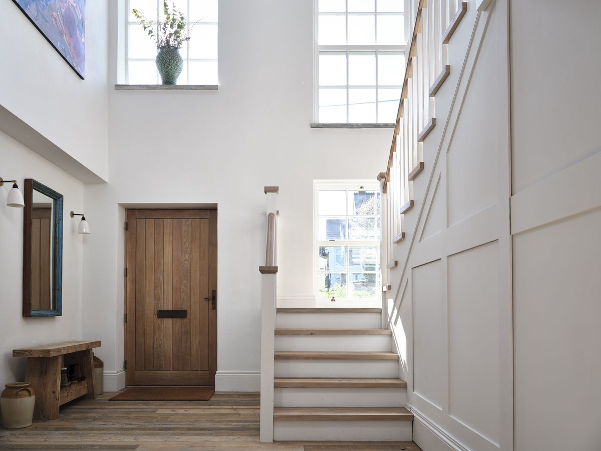 Modern hallway ideas by architects and interior designers | Homebuilding