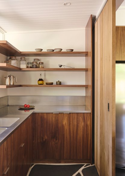 4 Things to Unpack As Soon As You Move Homes | Livingetc
