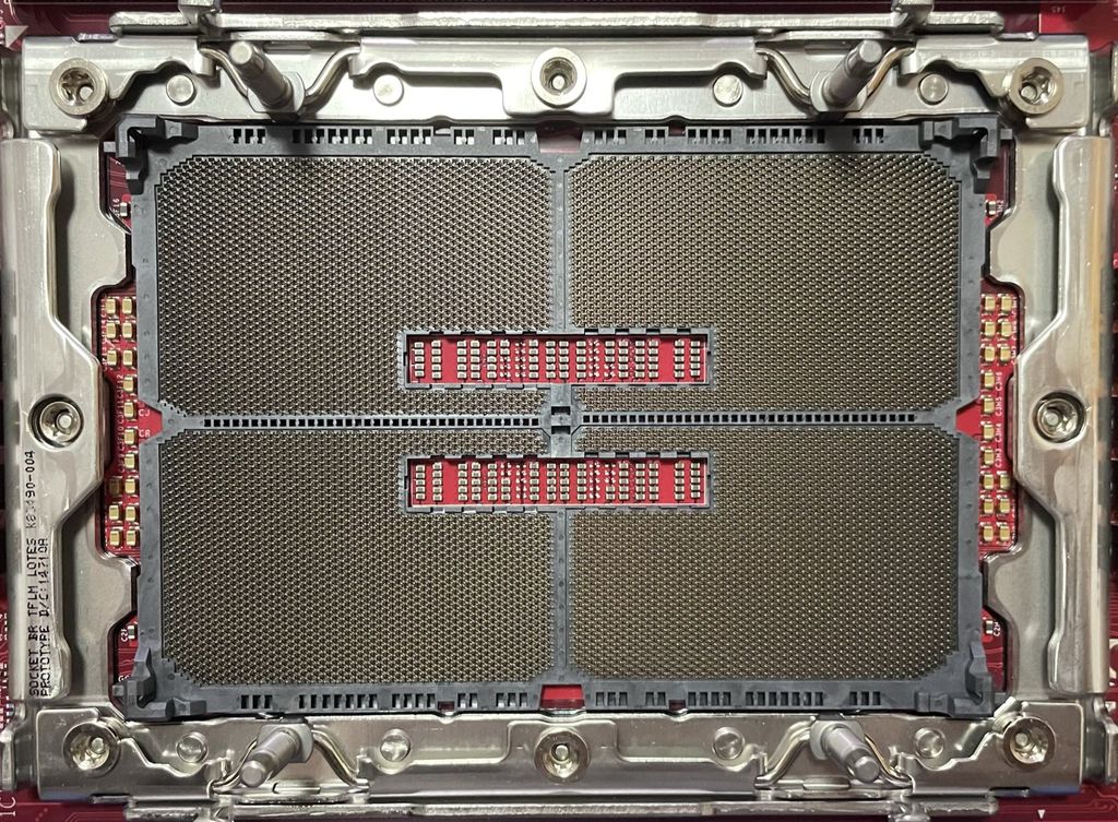 Intel's 6th Generation Xeon Scalable 'Granite Rapids' Poses for the ...