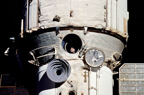 Valery Polyakov, cosmonaut who logged longest space mission, dies at 80 ...