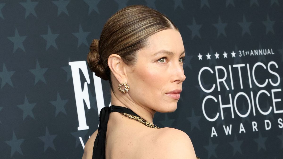 Jessica Biel’s trainer reveals a 4-move cardio workout | Woman & Home