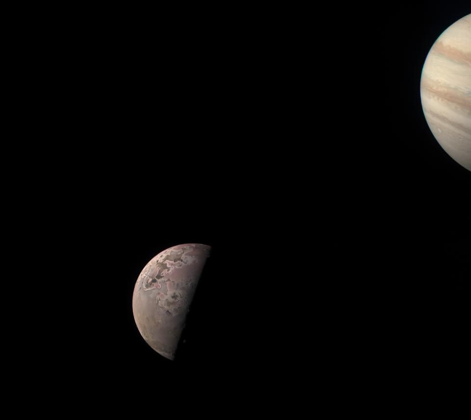 Jupiter's volcanic moon Io looks stunning in new Juno probe photos | Space