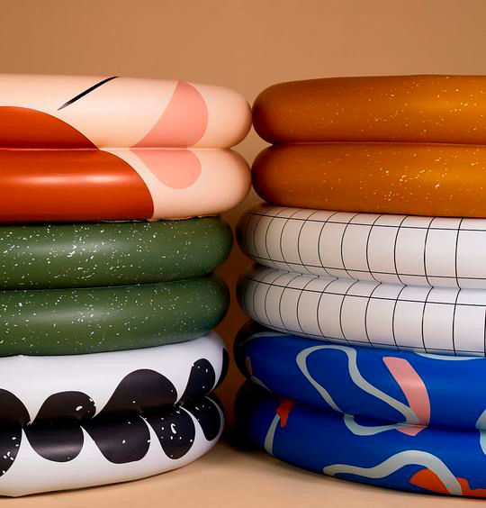 Patterned inflatable paddling pools for making a splash | Wallpaper