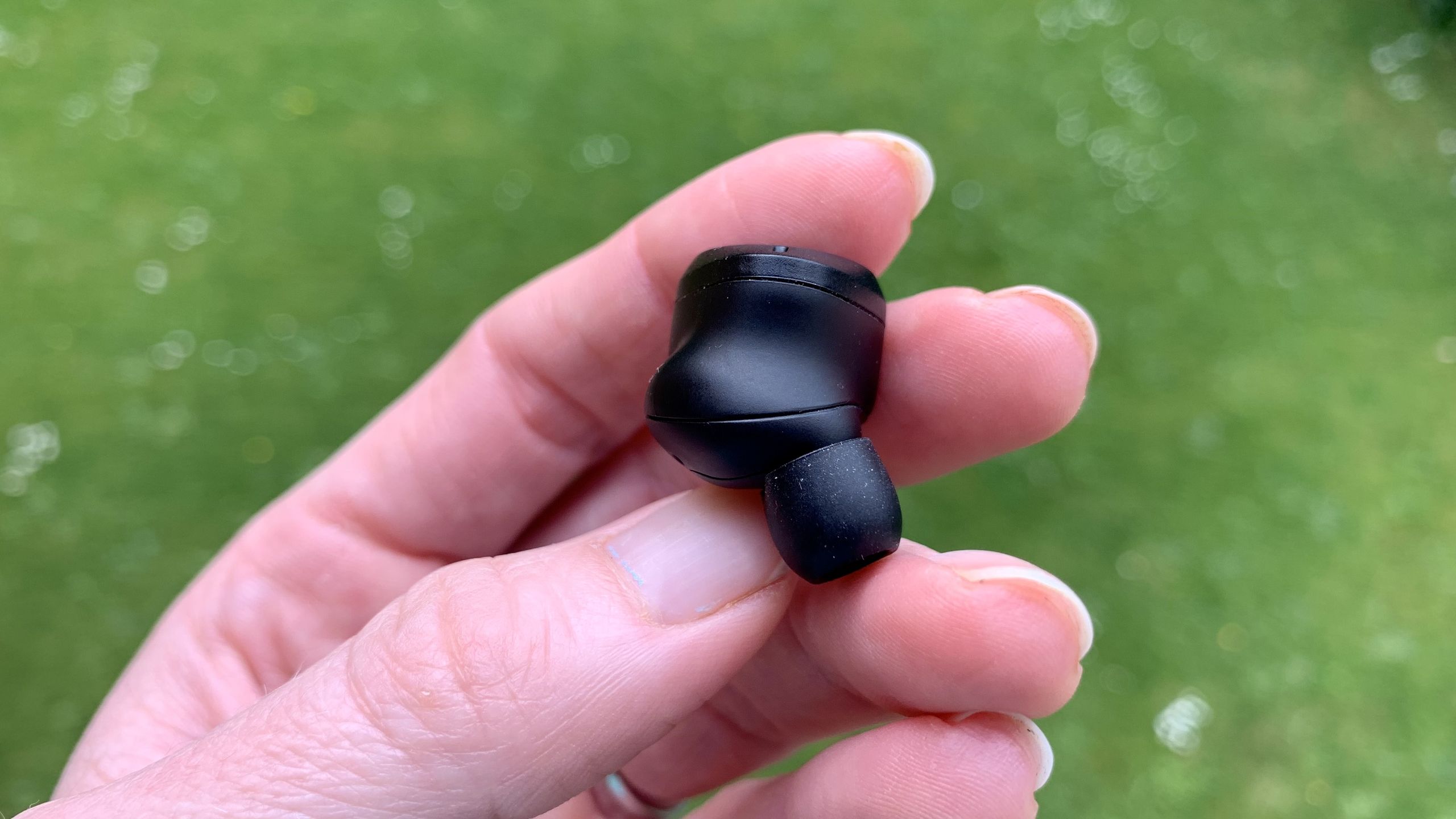 Got wireless earbuds or headphones for Christmas? Do these 4 things to ...