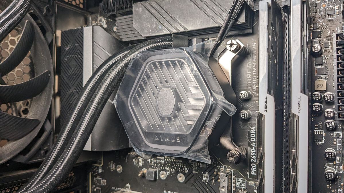 Cooler Master Master Liquid 360 Atmos Review: Performance and Attention ...