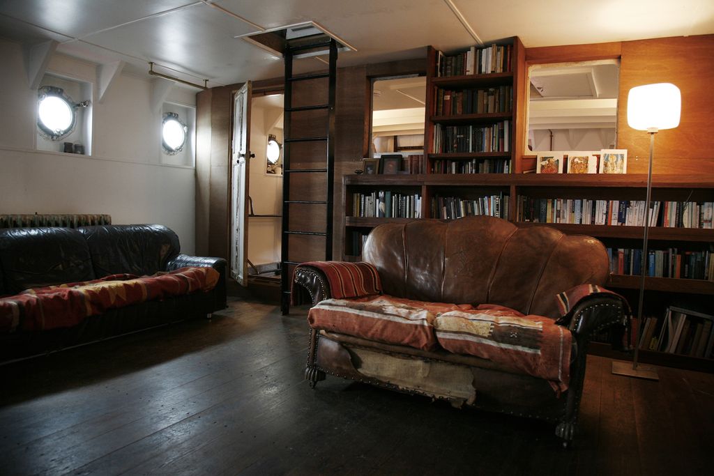 Explore a modern converted lighthouse home in London