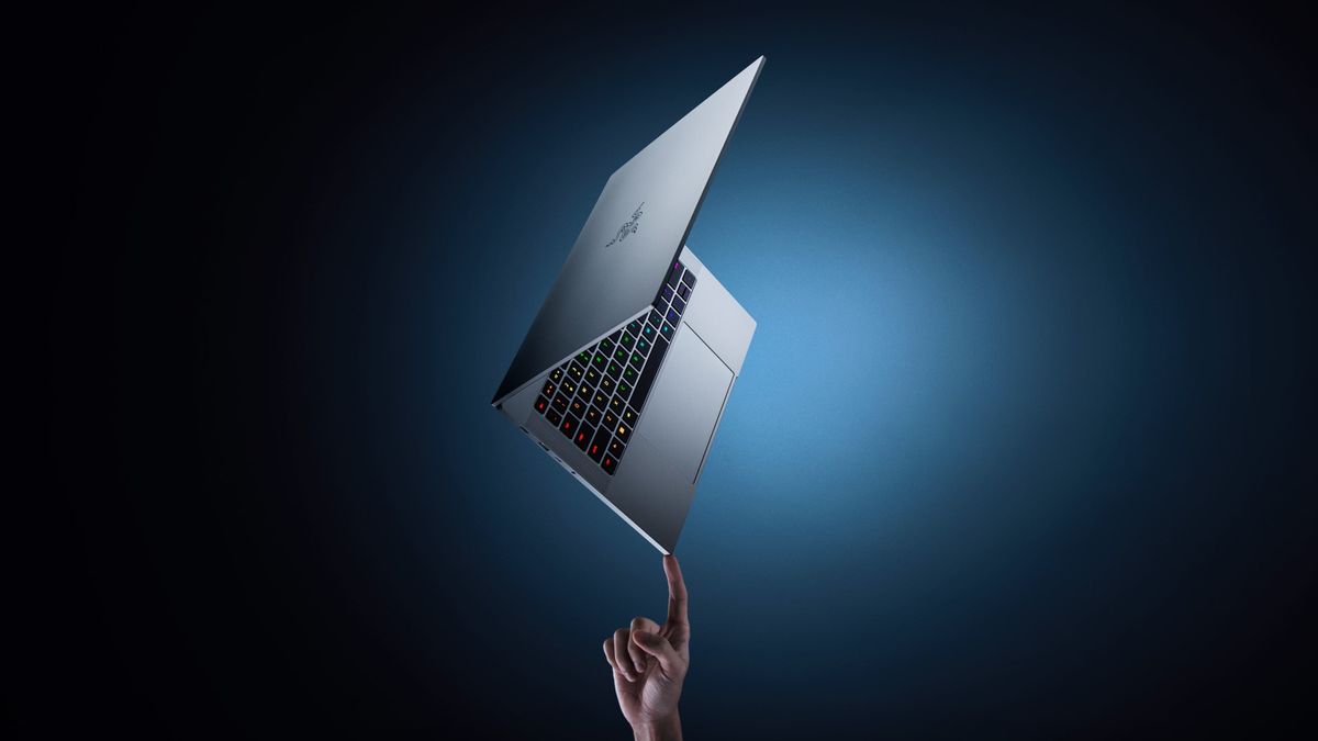 Razer adds the world's first 240Hz OLED display to its Blade 16 gaming ...