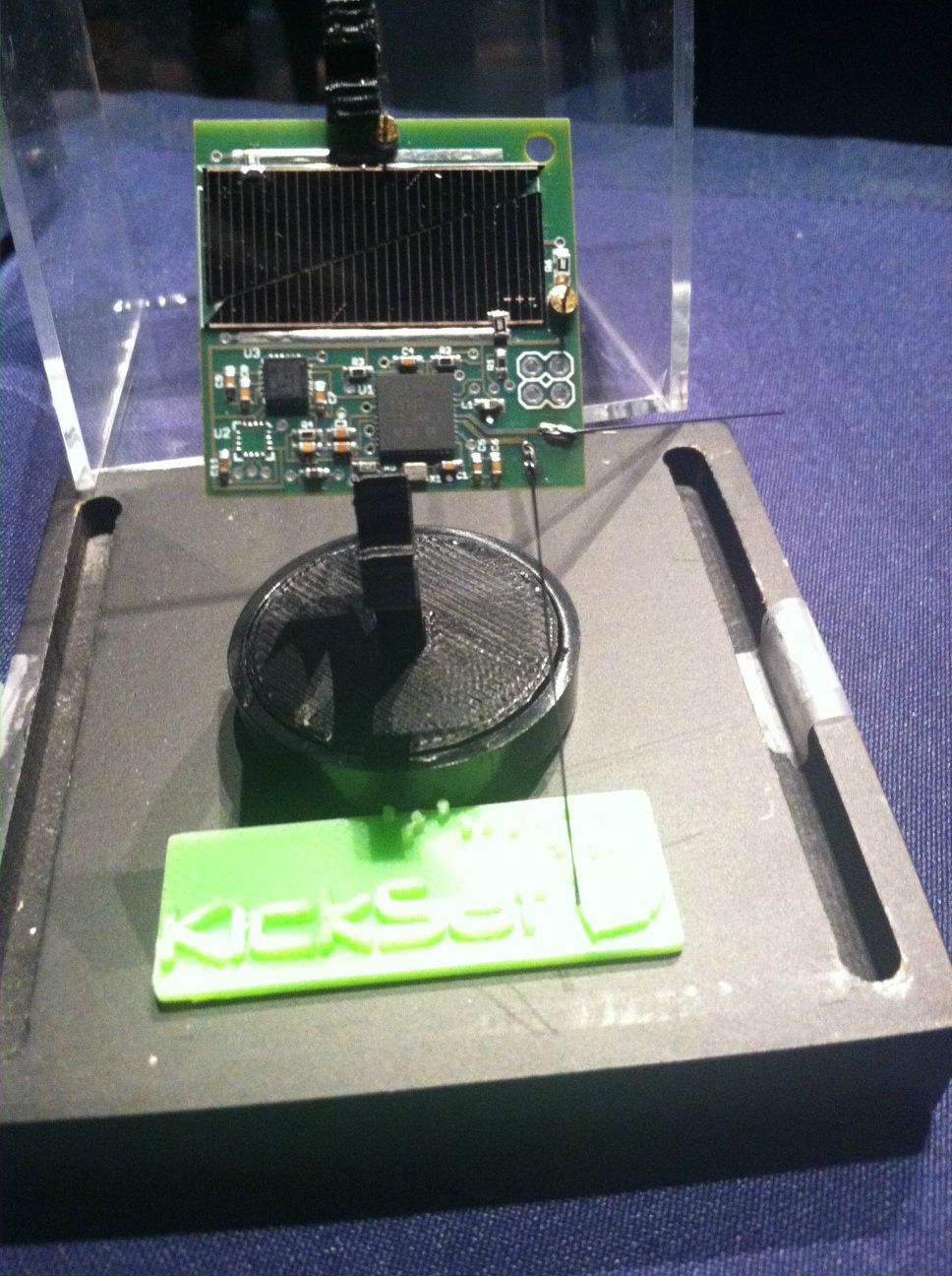 Space Lovers Urged to Shoot for the Stars with DIY Satellites | Space