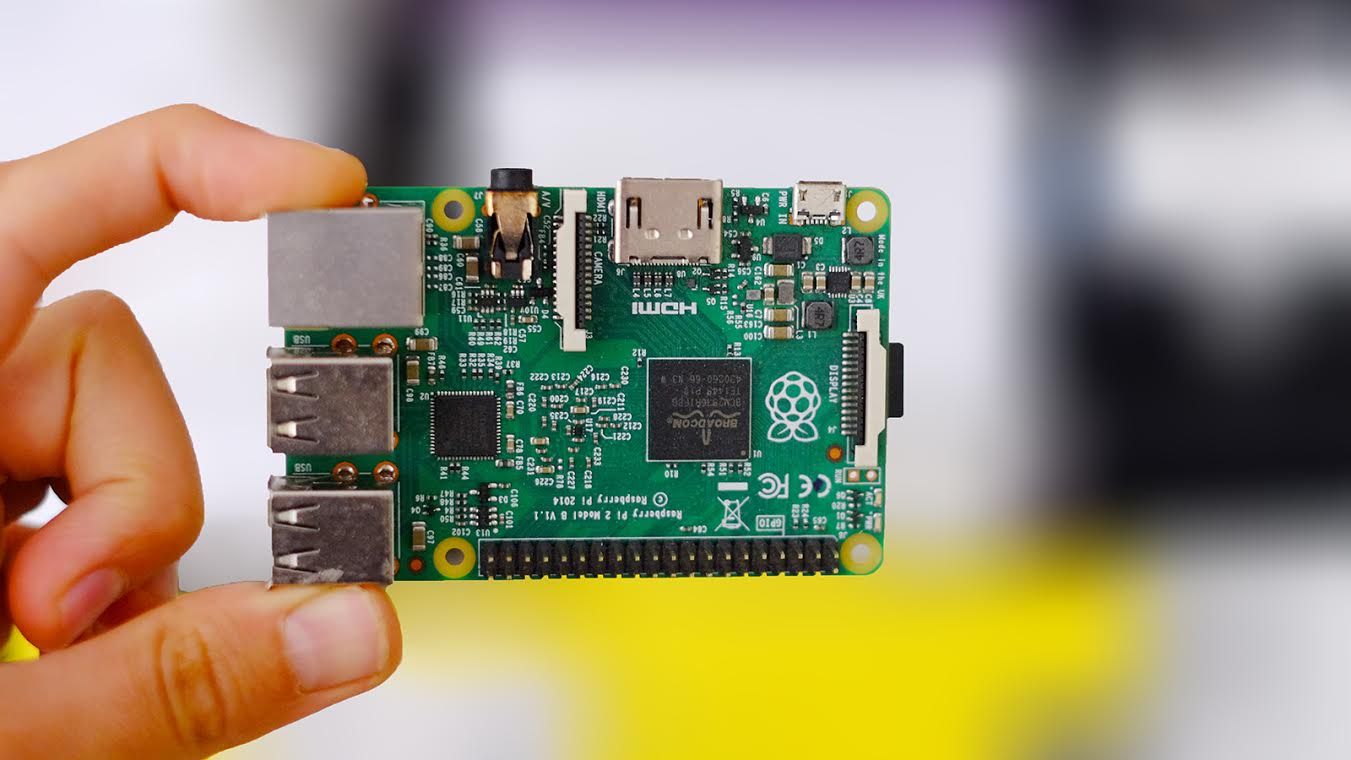 How to install Windows 10 on Raspberry Pi 2: 6 steps to bake a micro ...