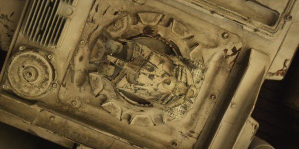 See Star Wars 7's Broken-Down Millennium Falcon In Glorious Official ...