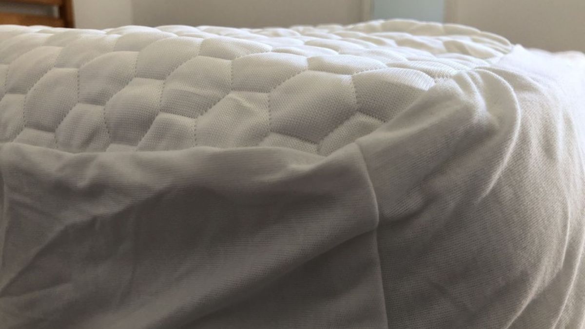 I've been sleeping on a cooling waterproof mattress protector for ...