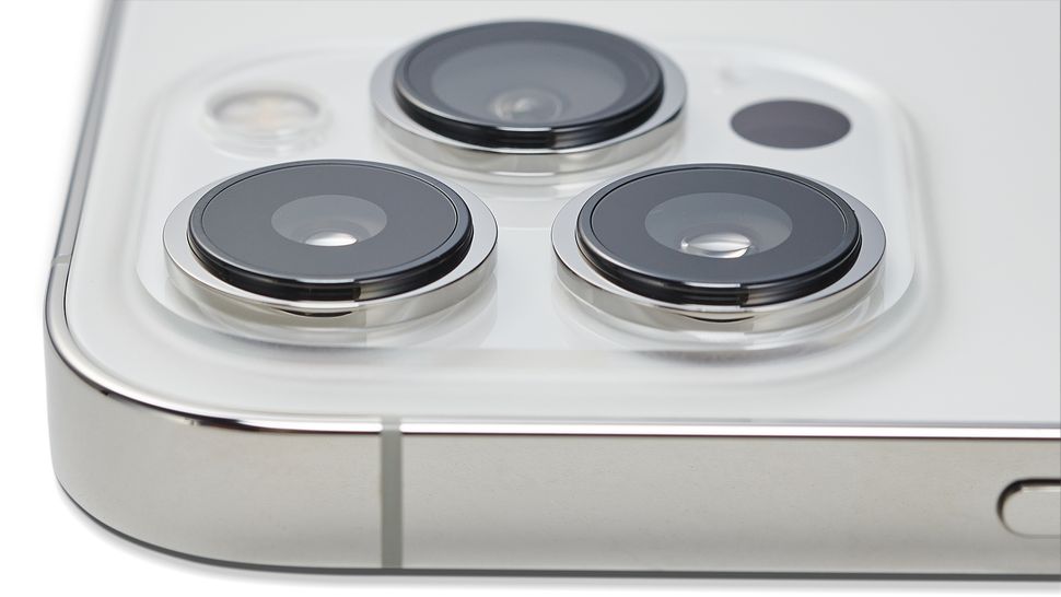 iPhone 14 rumour: bigger camera bump due to new 48MP sensor, analyst ...