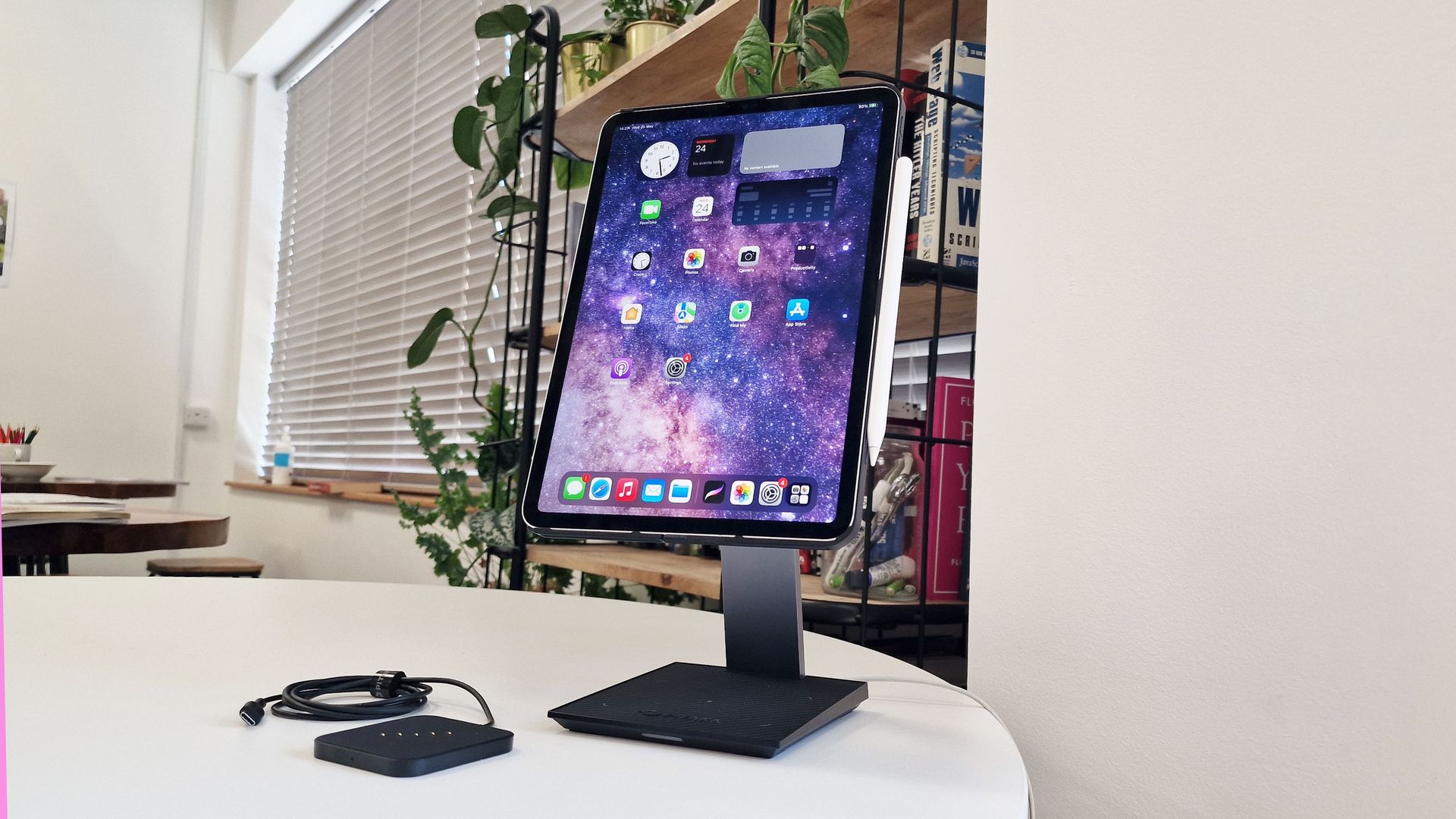 PITAKA iPad Charging Stand & Pro Case review: stylish and convenient ...