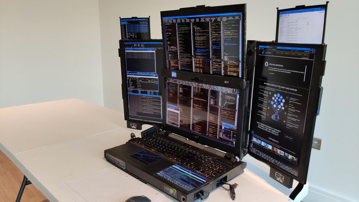 This seven-screen laptop is the most bizarre tech you'll see all year ...