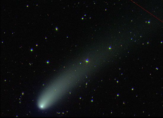 Photos: Spectacular Comet Views from Earth and Space | Space