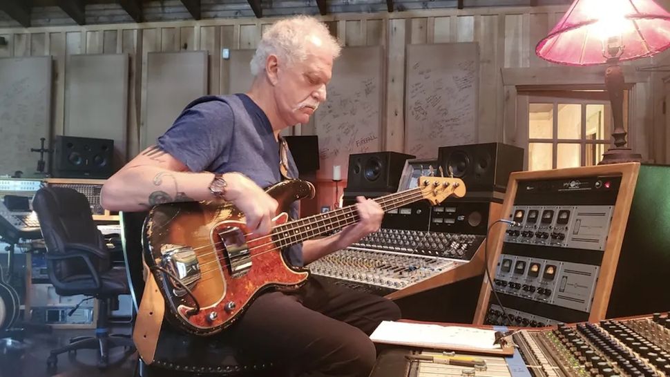Dave Roe, Johnny Cash bassist, has died aged 71 | Guitar World