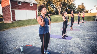 How to do a biceps curl | Fit&Well