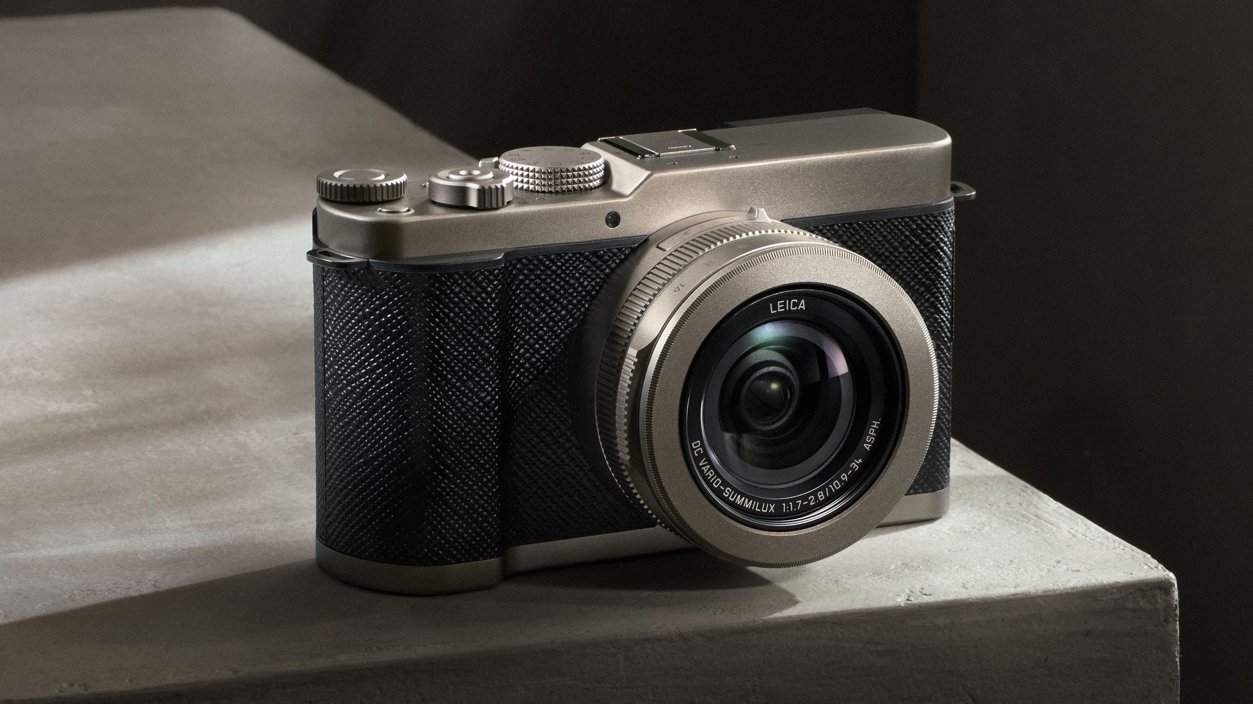 Is the Panasonic Lumix L10 really a Fujifilm X100VI killer? | Digital ...
