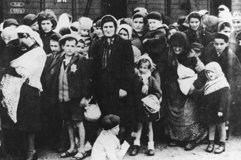 The Holocaust: Facts & Remembrance | Live Science