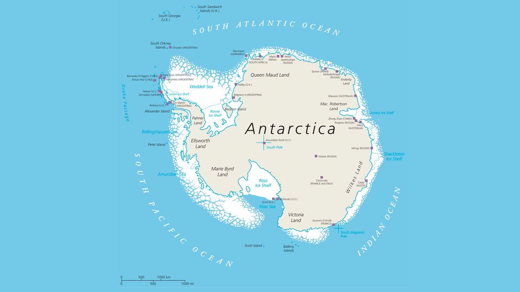 How a hidden ocean circulates beneath the Antarctic ice | Live Science