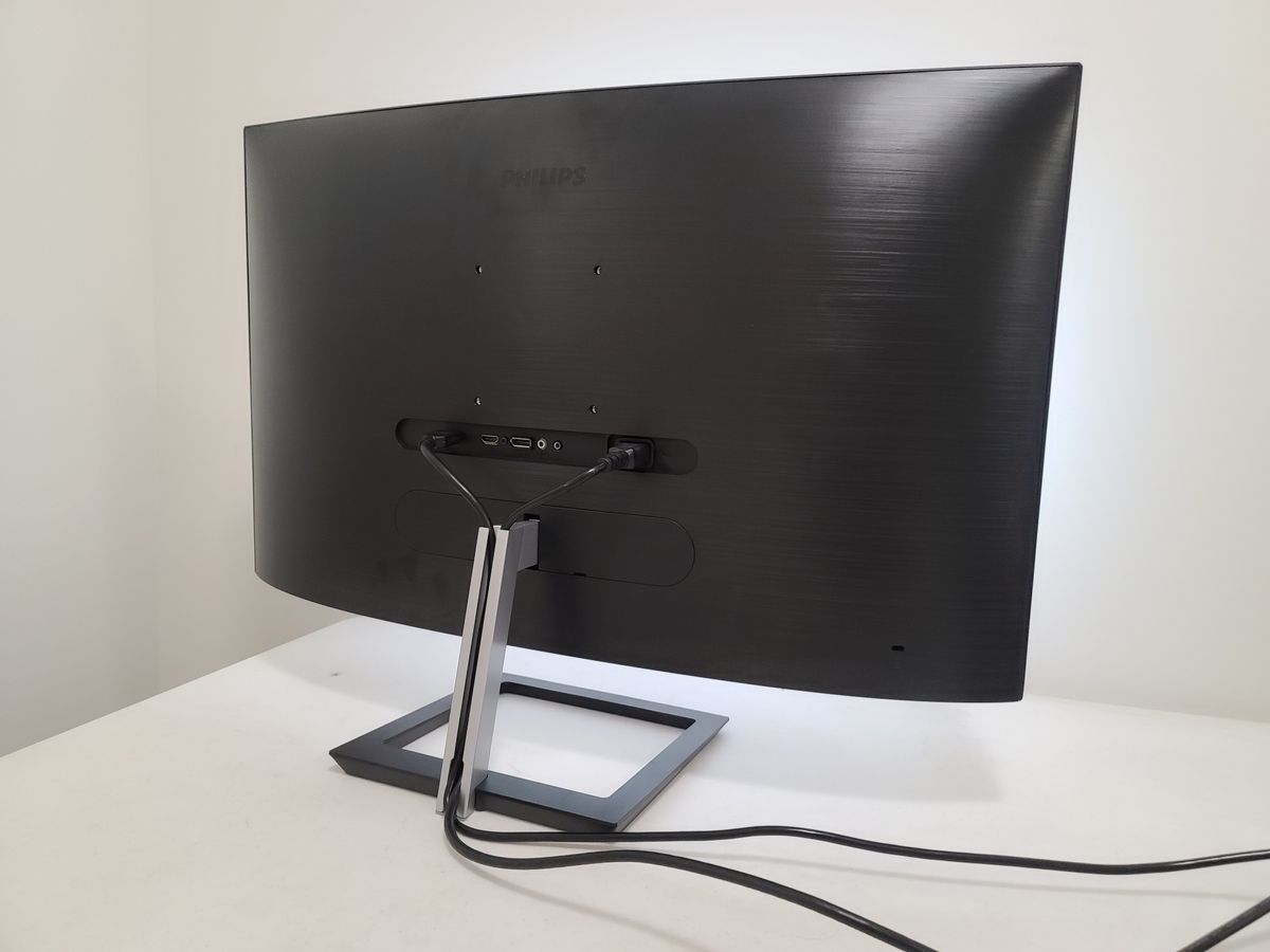 Phillips 328E1CA Review: Colorful, Feature-full | Tom's Hardware