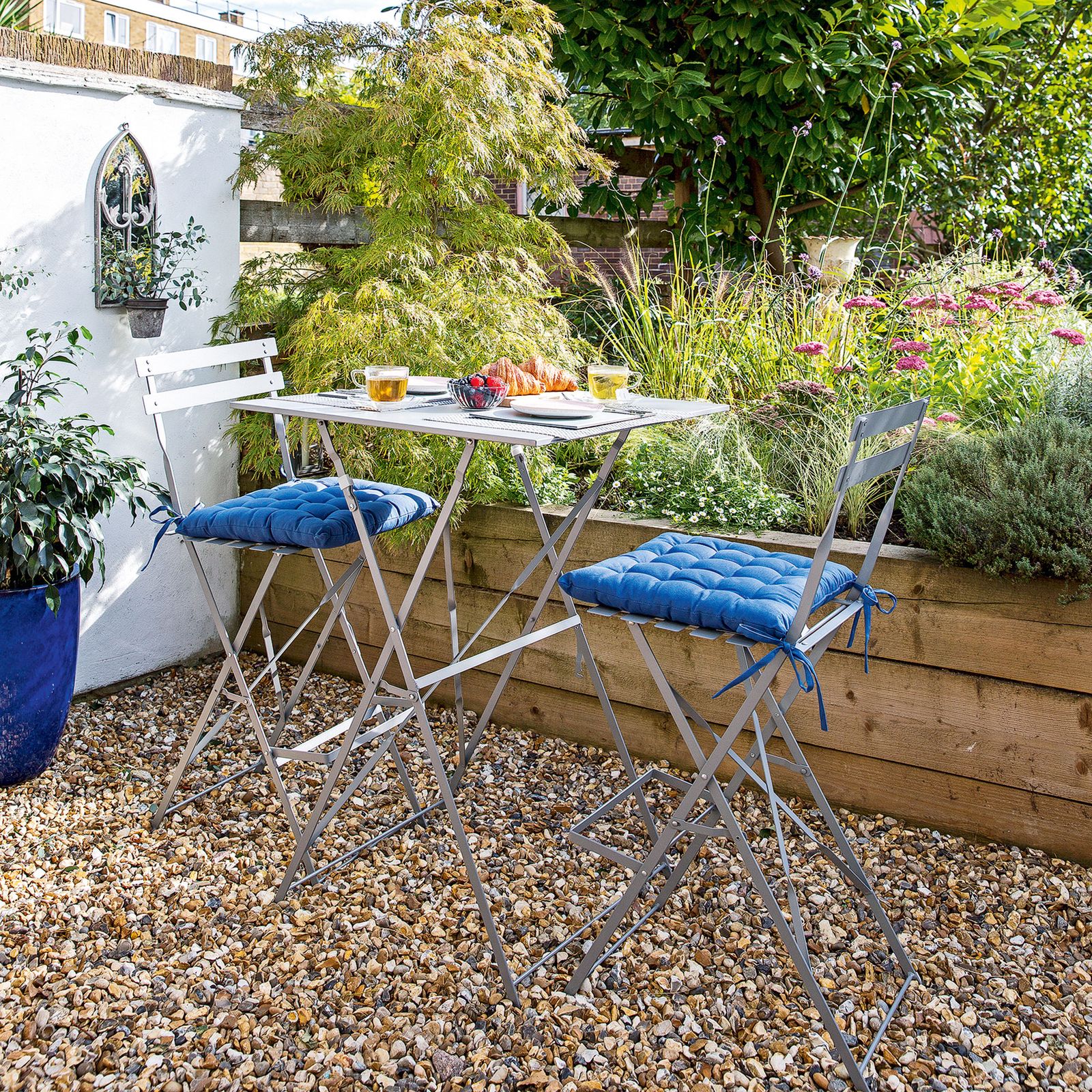 How to clean gravel – an easy step-by-step guide | Ideal Home