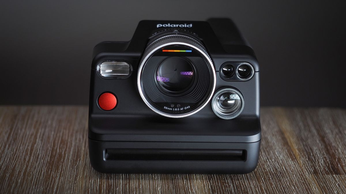 Polaroid I-2 review: the finest instant camera you will ever use ...