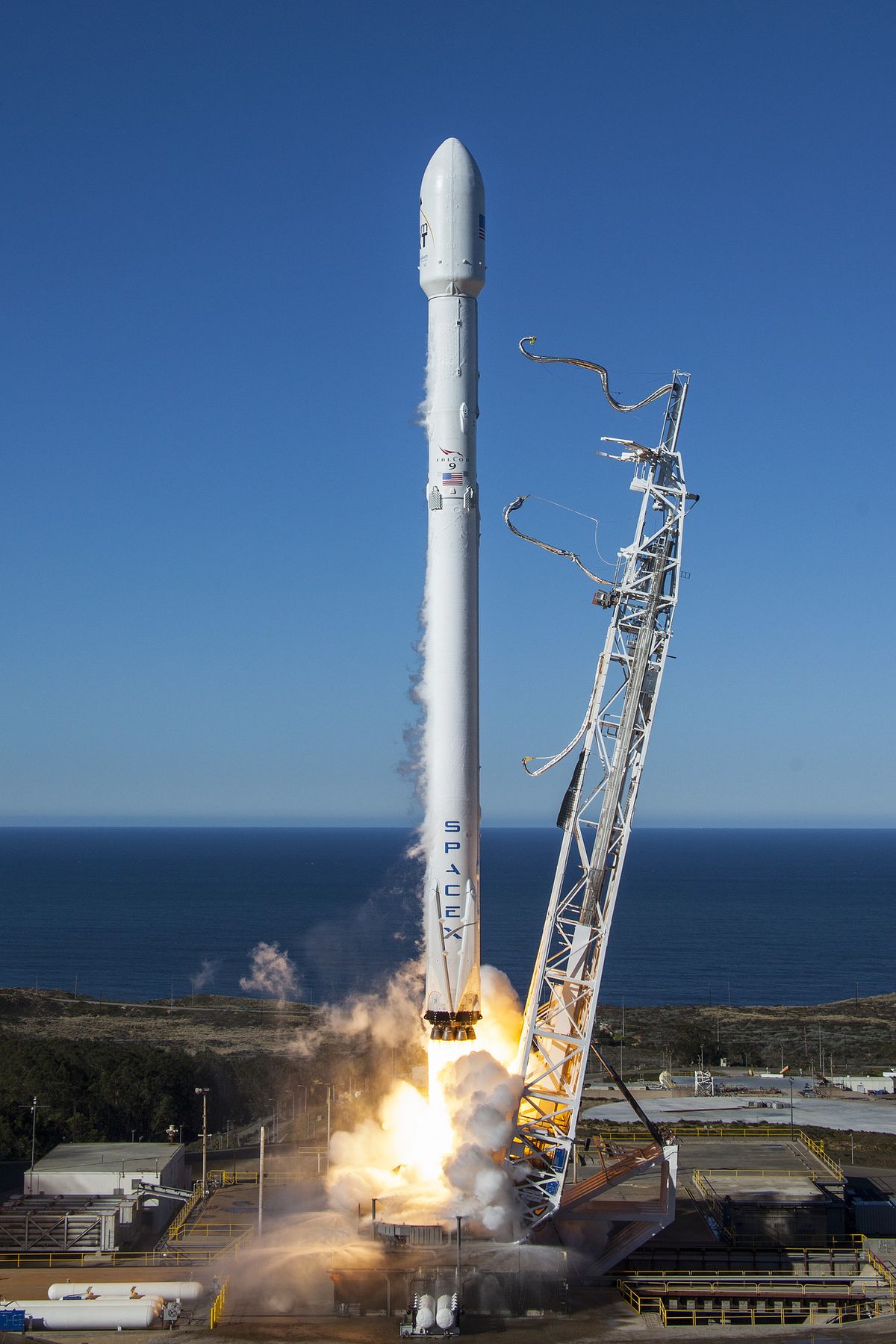 Photos: SpaceX's Return-to-Flight Rocket Launch and Landing Success | Space
