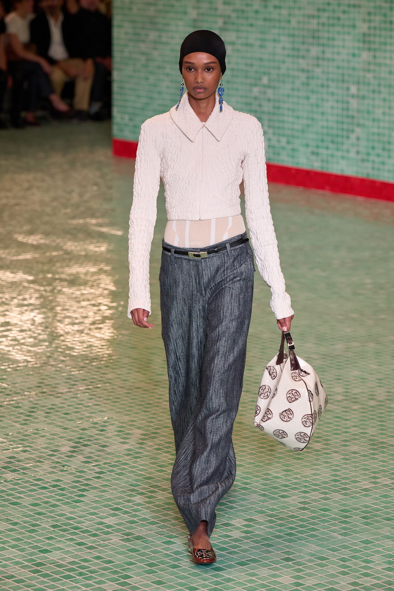 Sorry, Point-Toe Shoes—This Controversial Trend Is Taking Over | Who ...