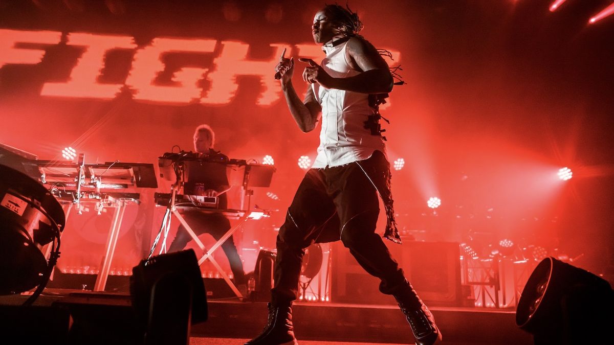 "The World Heavyweight Champions re-unite for a tour of straight up ...