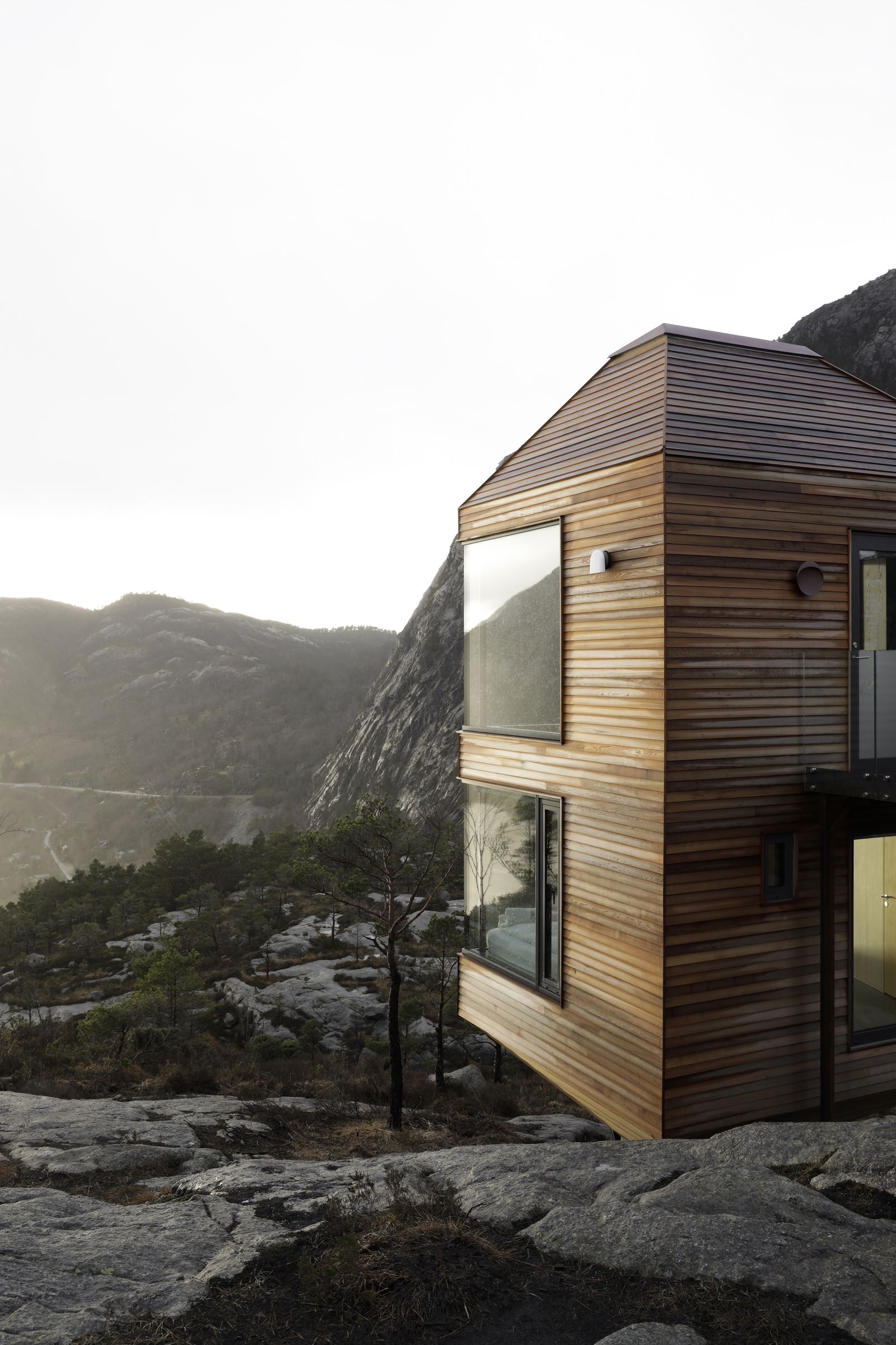 Snøhetta Bolder lodges embrace a Norwegian cliff-edge view | Wallpaper*