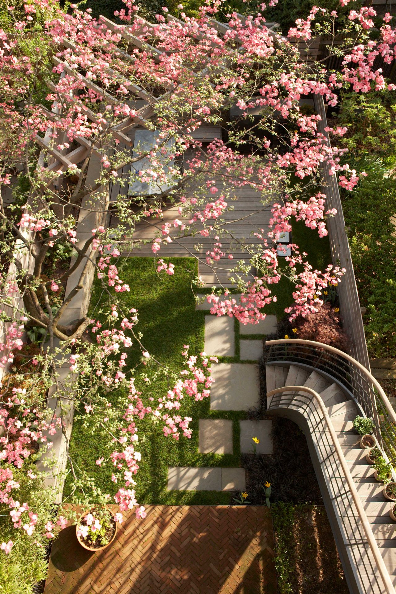 Stepping stone ideas: 11 playful ways to get around your plot ...