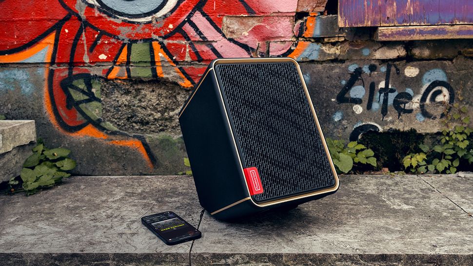 Positive Grid Spark EDGE: the ultimate PA for busking guitarists ...