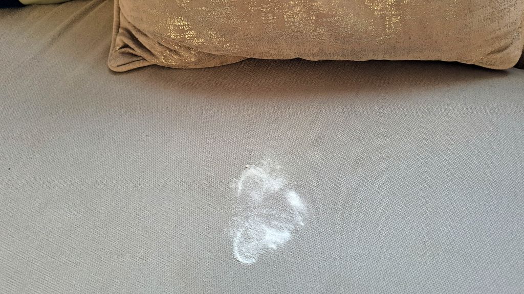 3 mattress cleaning tips to remove urine and sweat stains | Tom's Guide