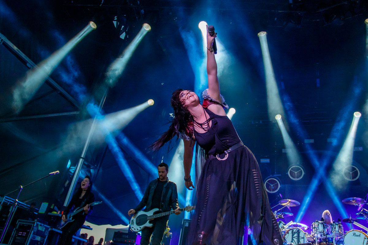 Evanescence: “Guitarists need to be honest. Use your voice. We don’t ...